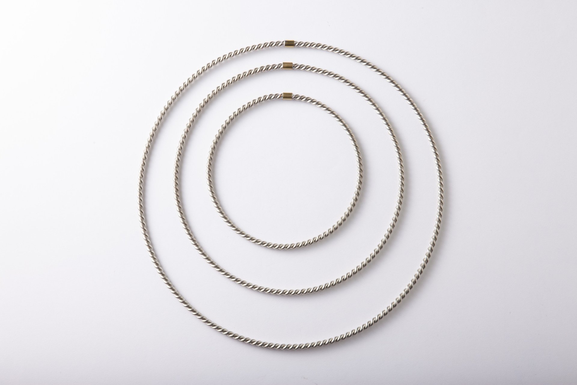 Tensor ring: a super conductor that neutralizes magnetic fields