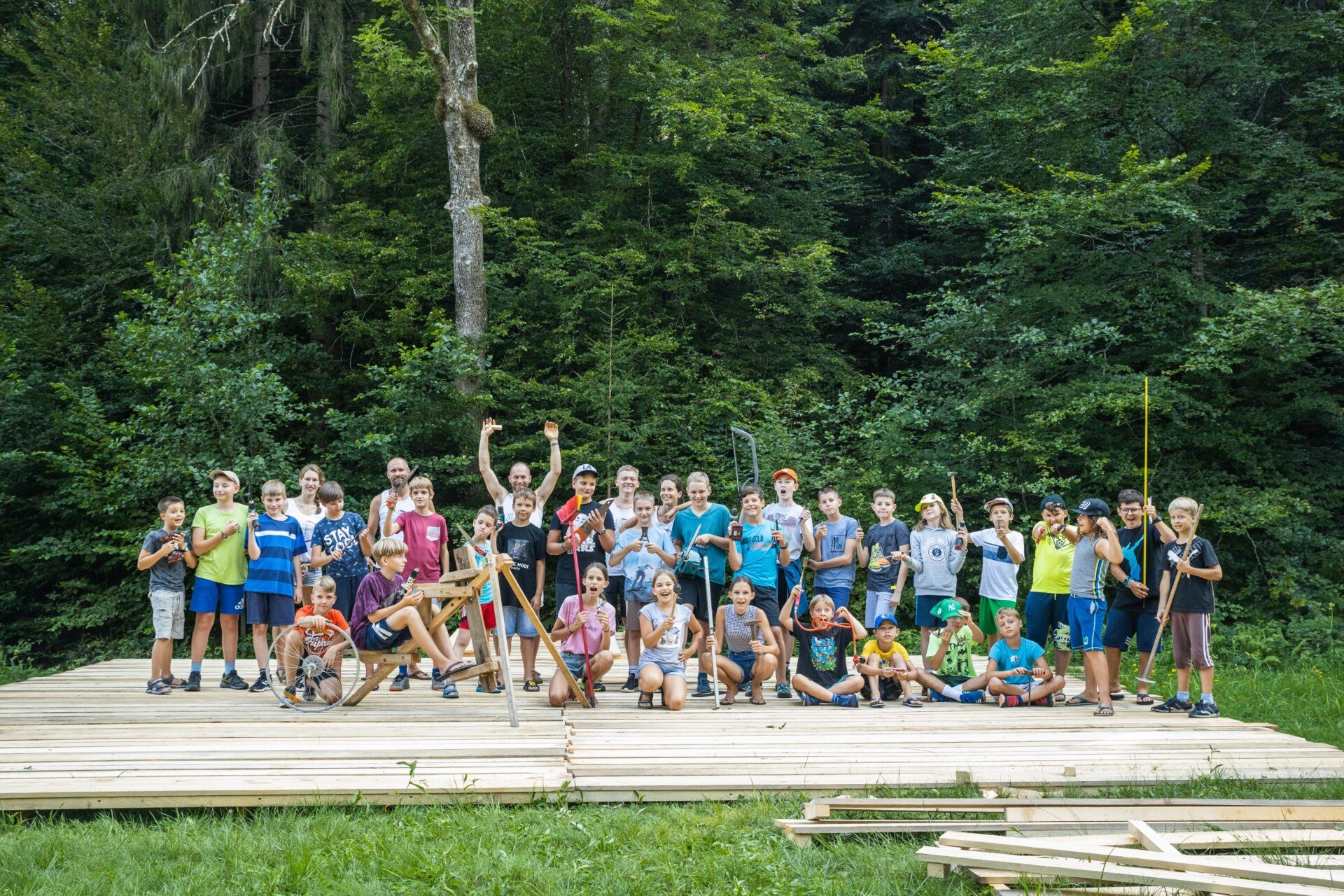 Gozdni oddelek = Nepozabni poletni tabori