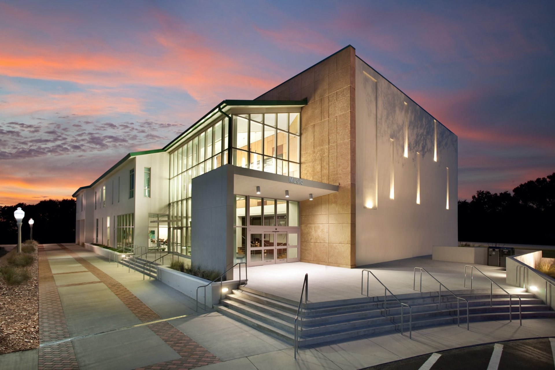 FGCU Academic Building 9