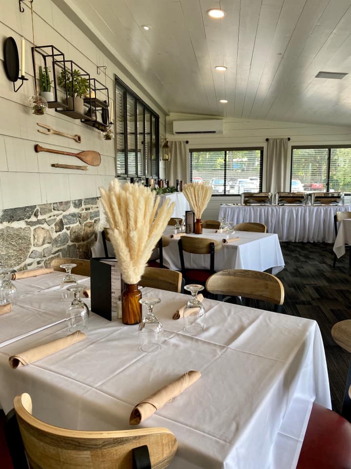 Black Dog Bar and Grille