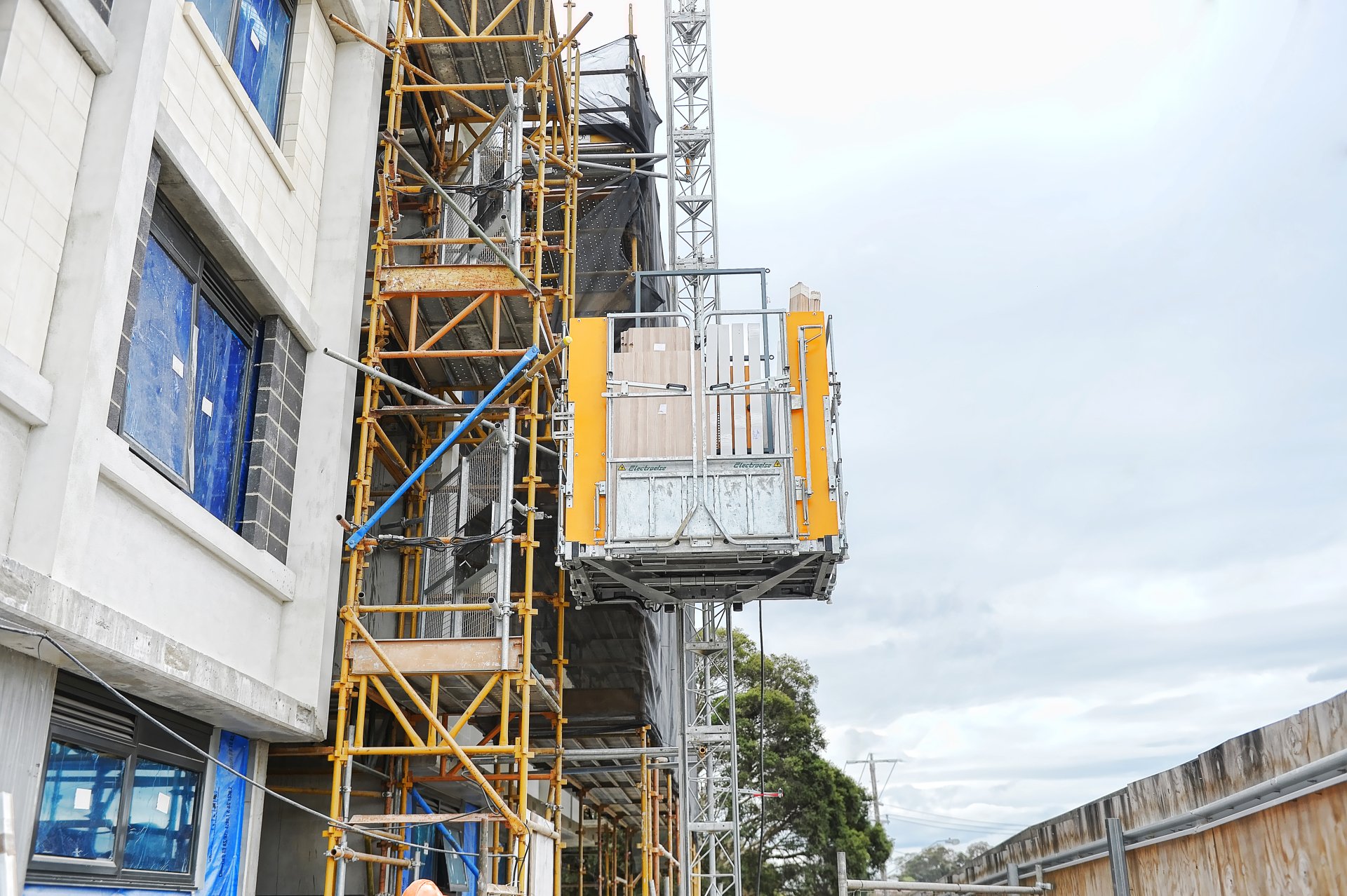Clark Hoist Hire