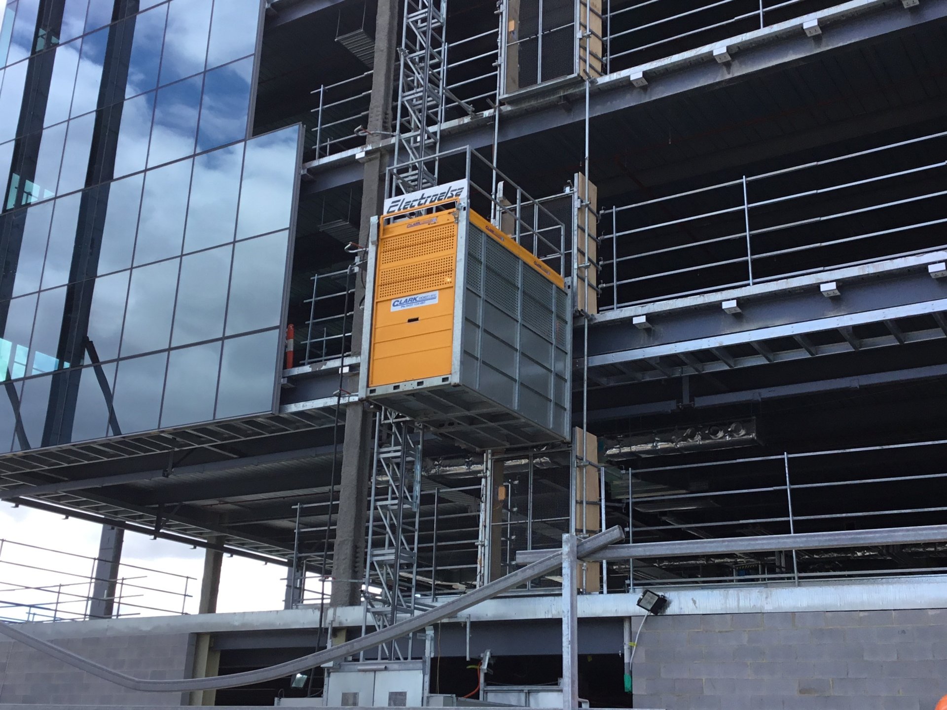 Clark Hoist Hire