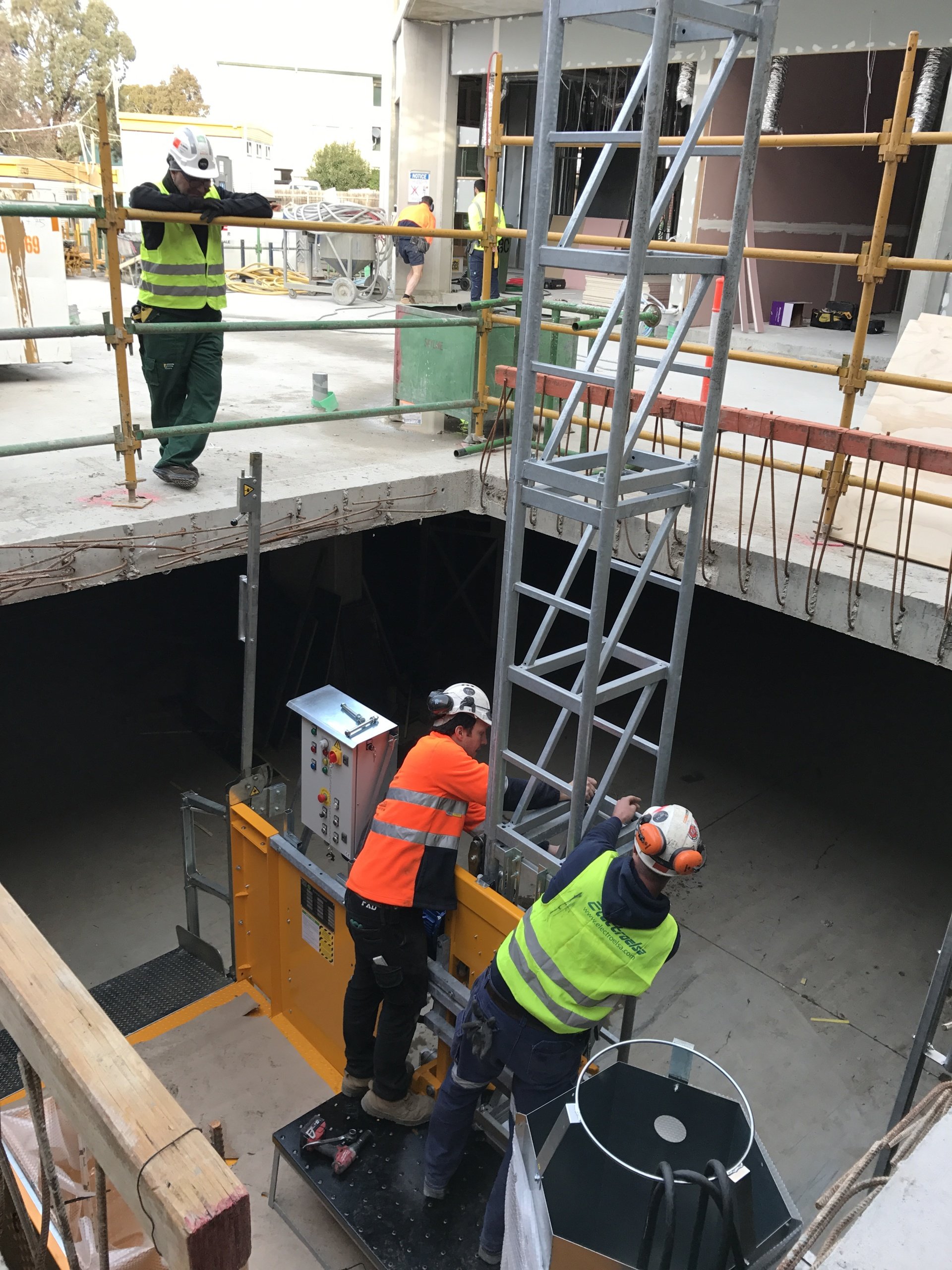 Clark Hoist Hire