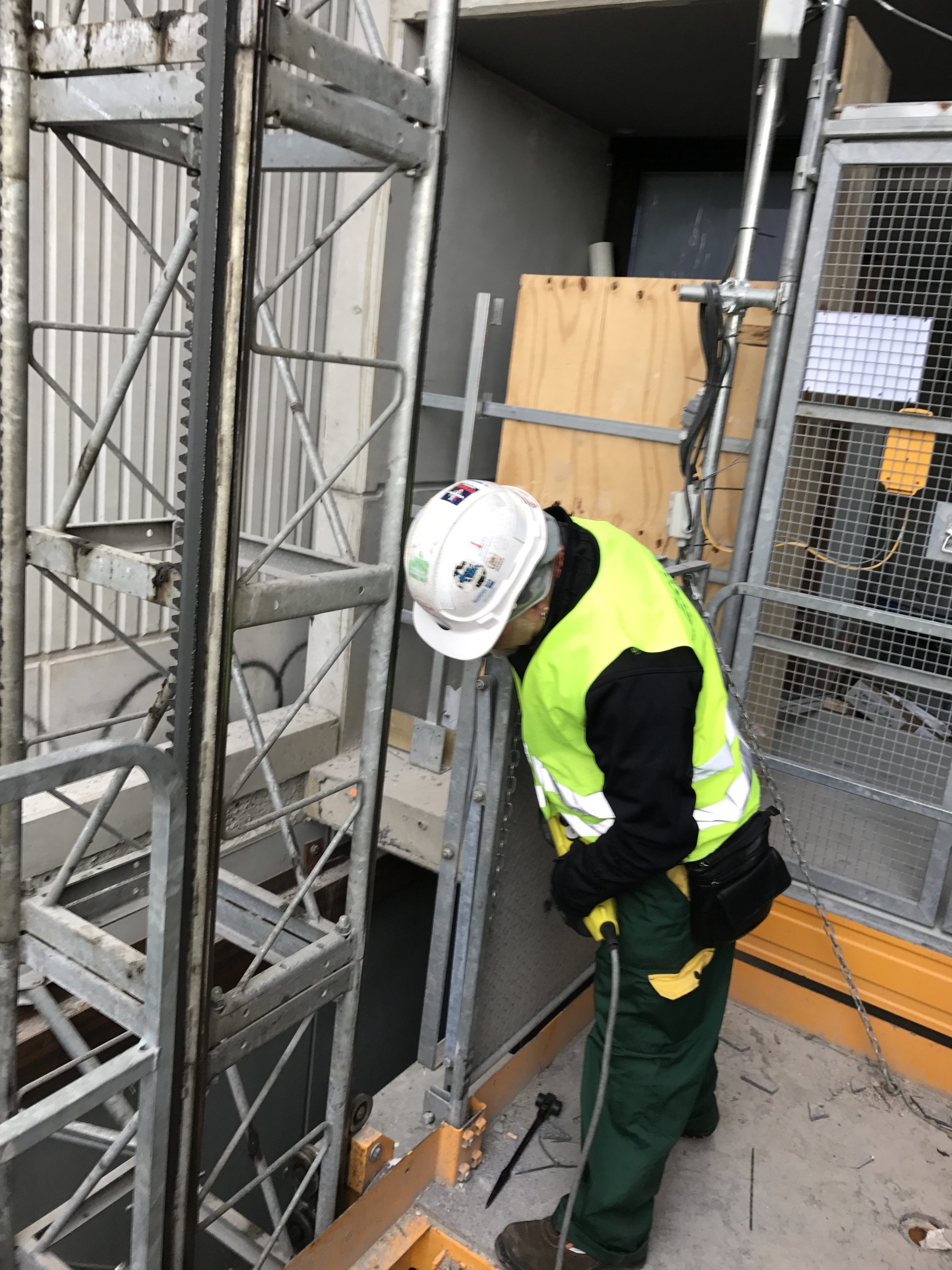 Clark Hoist Hire