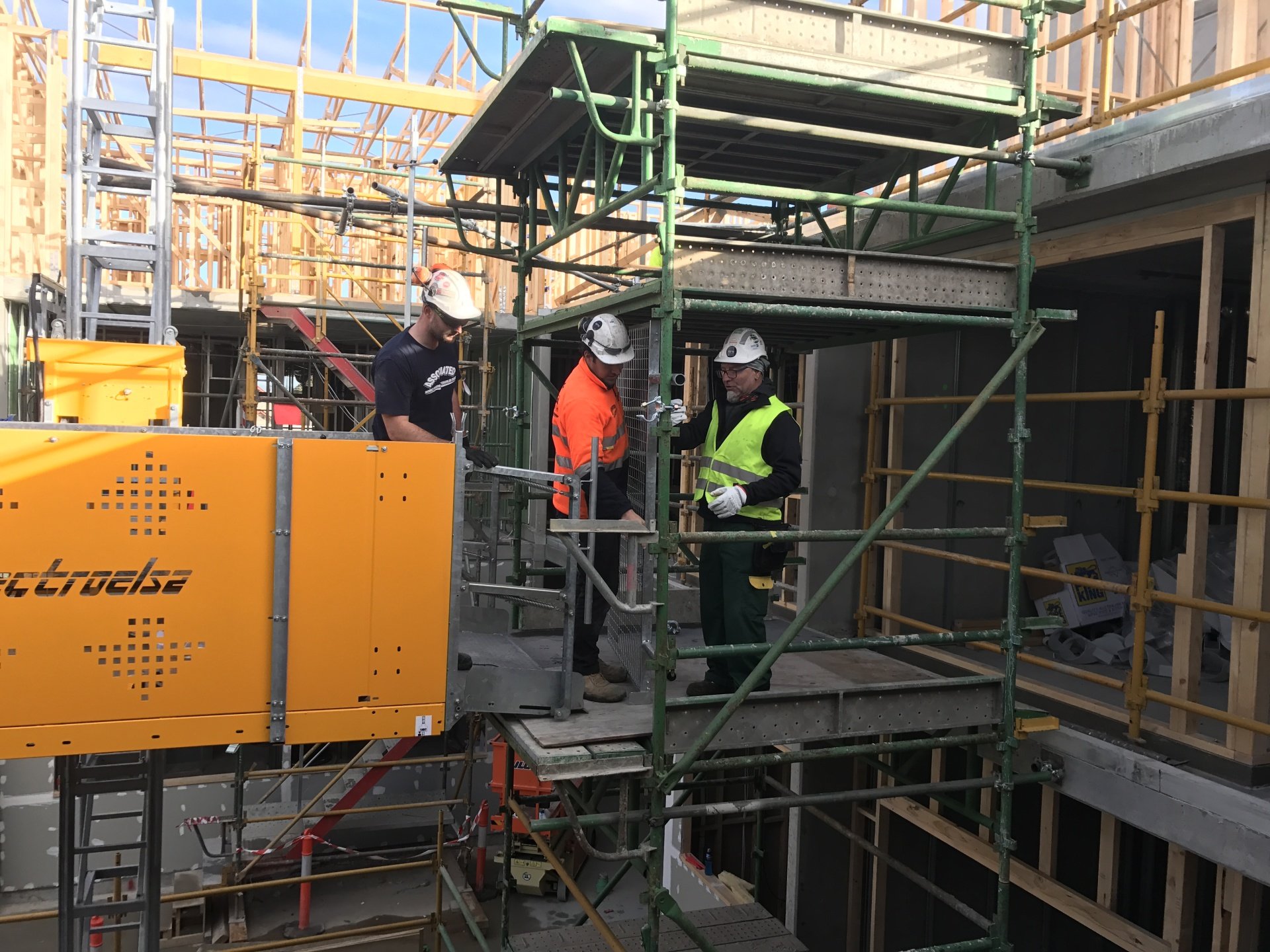 Clark Hoist Hire