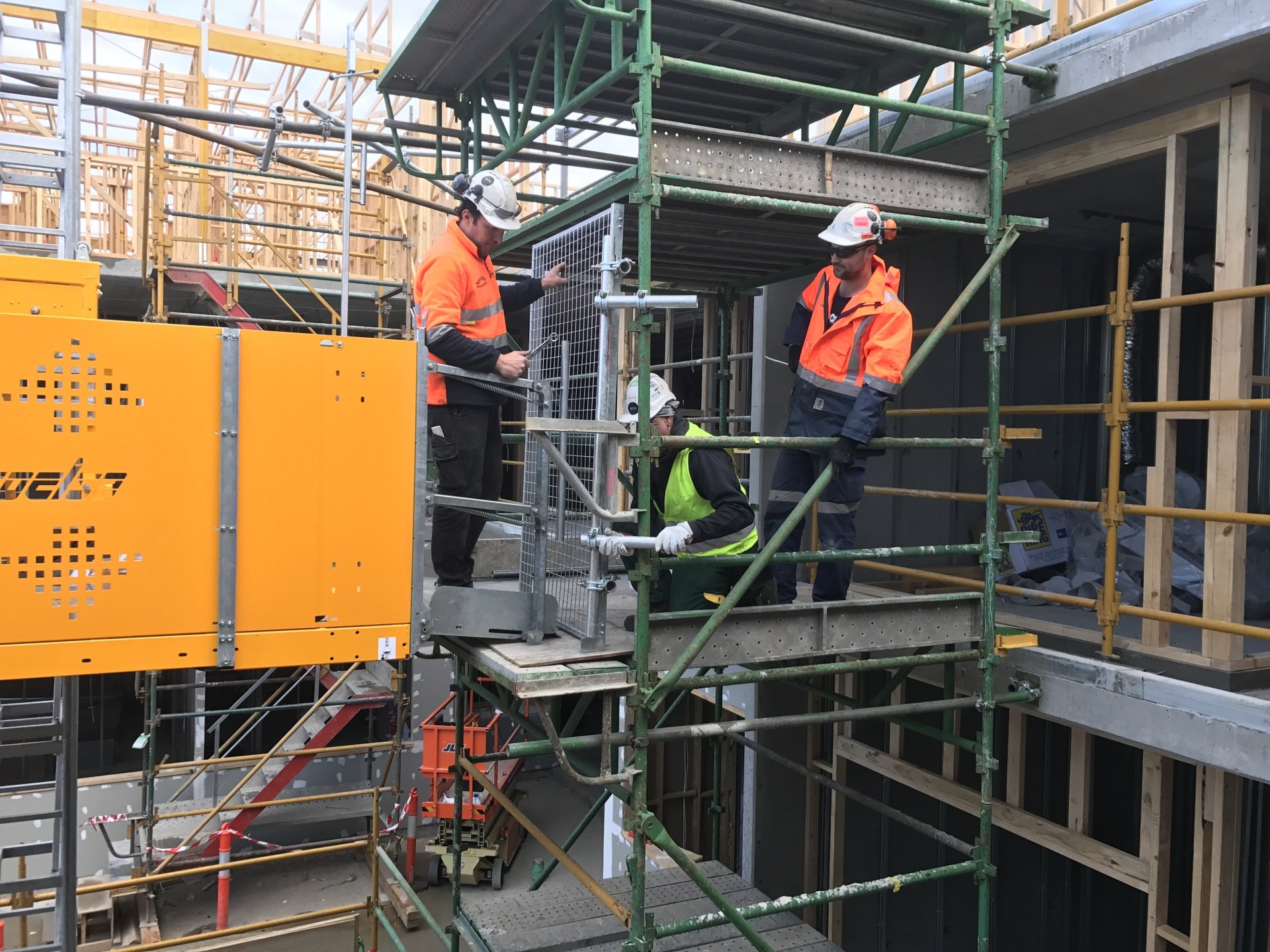 Clark Hoist Hire