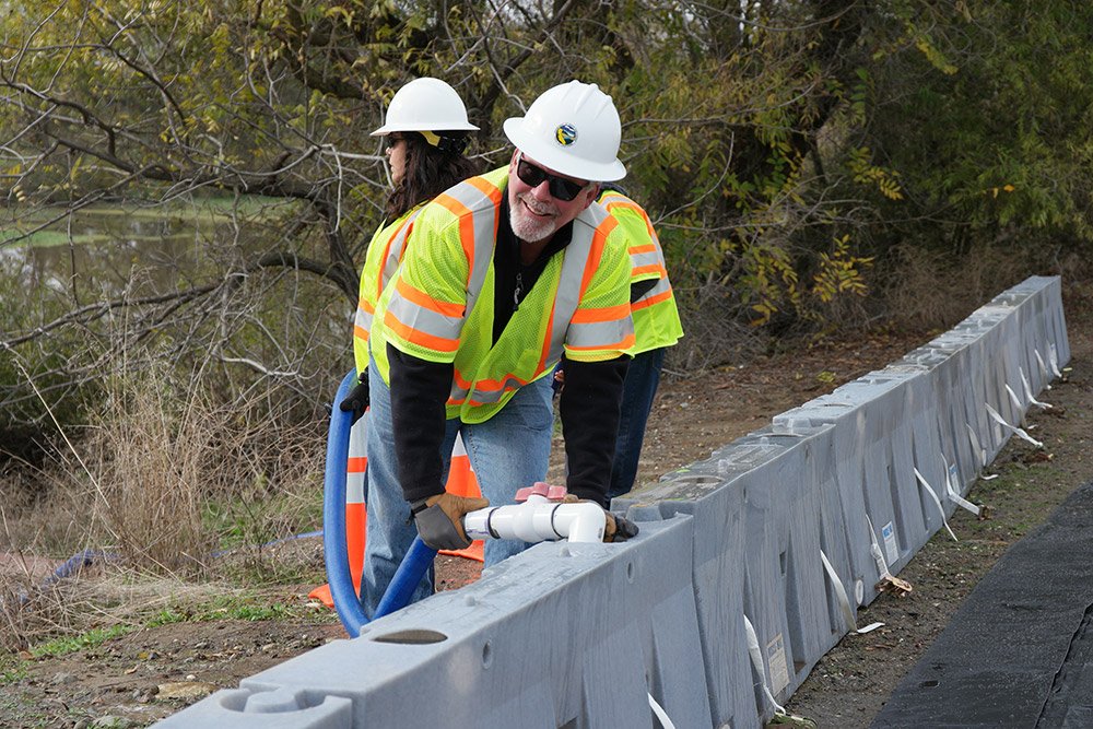 Temporary Levee Raising | Quick Deploy | Muscle Wall