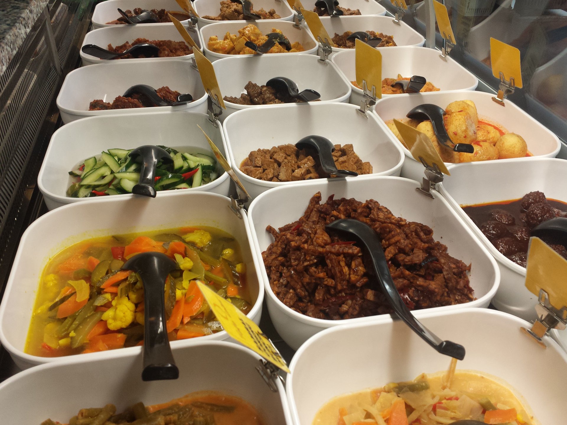 Heerlijke Indonesische gerechten | Toko Yobeli Huizen