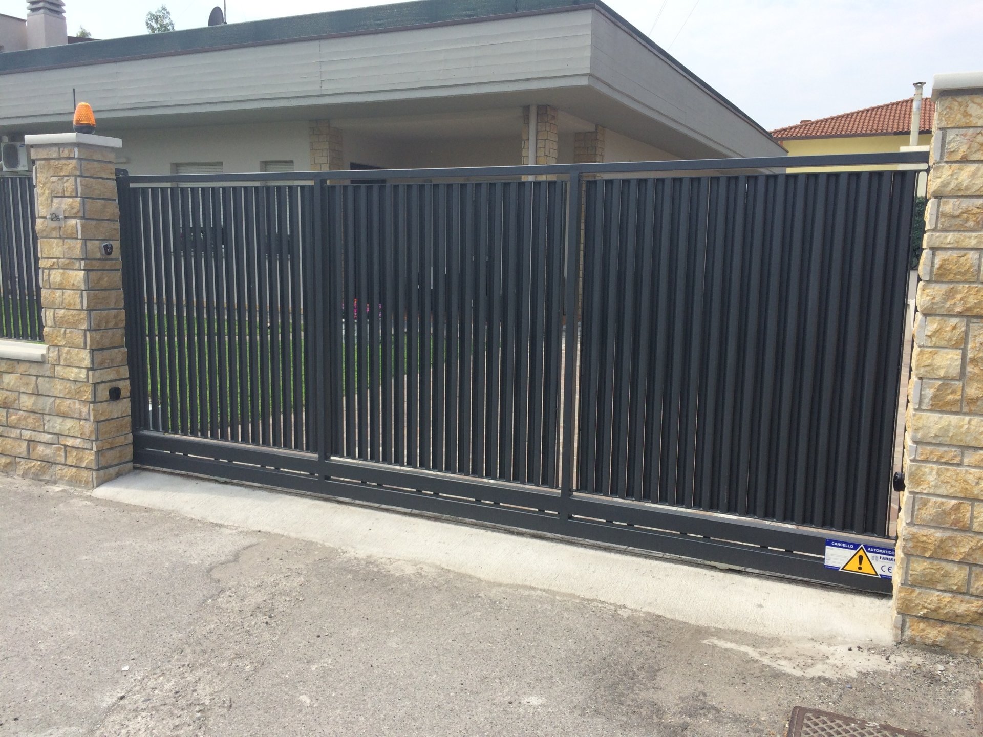 Produzione di cancelli | Corte Franca, Brescia | O.M.C.F.