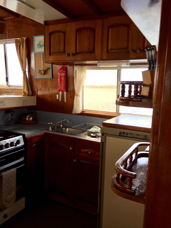 Houseboats | Rainbow Beach | Rainbow Beach Houseboats