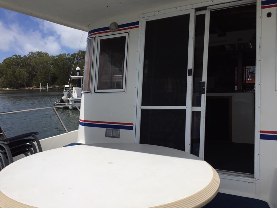 Houseboats | Rainbow Beach | Rainbow Beach Houseboats