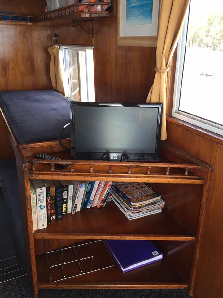 Houseboats | Rainbow Beach | Rainbow Beach Houseboats