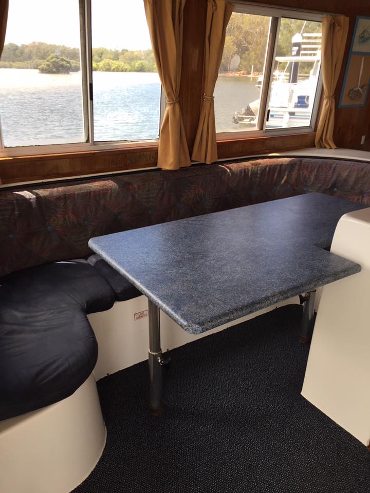 Houseboats | Rainbow Beach | Rainbow Beach Houseboats