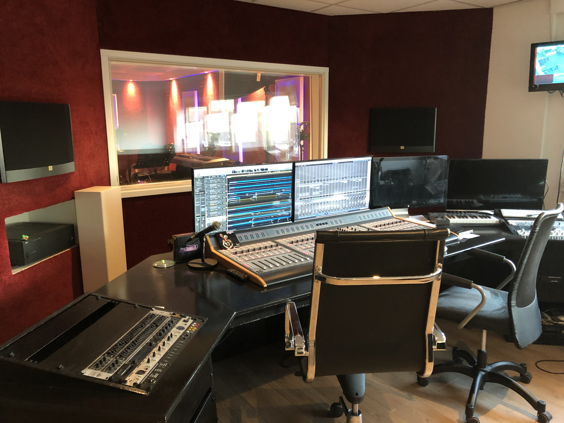 Neem je eigen single op in onze muziekstudio in Brabant