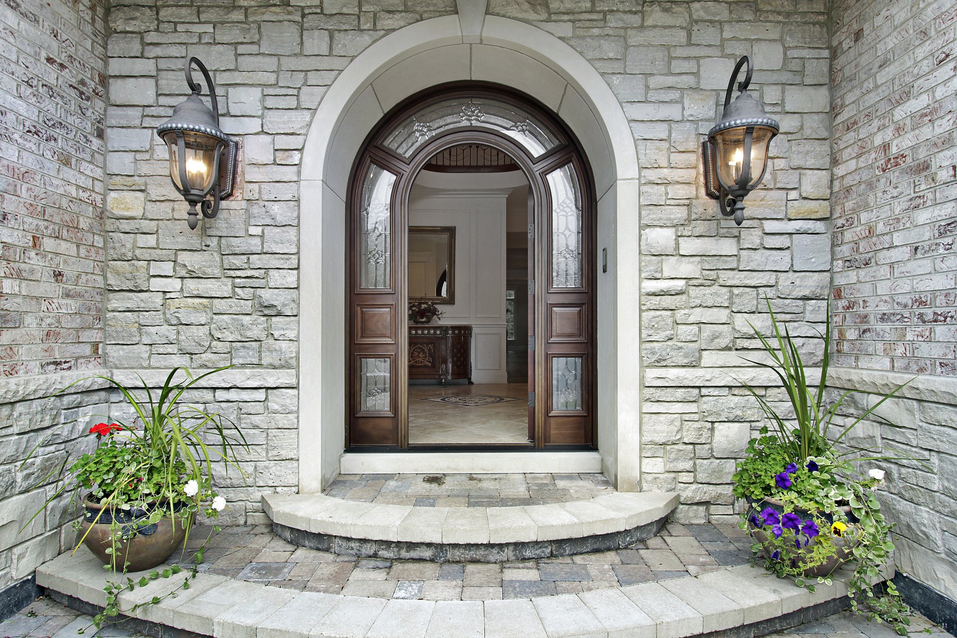 Stone Home Fronts: Why This Option is a Good One