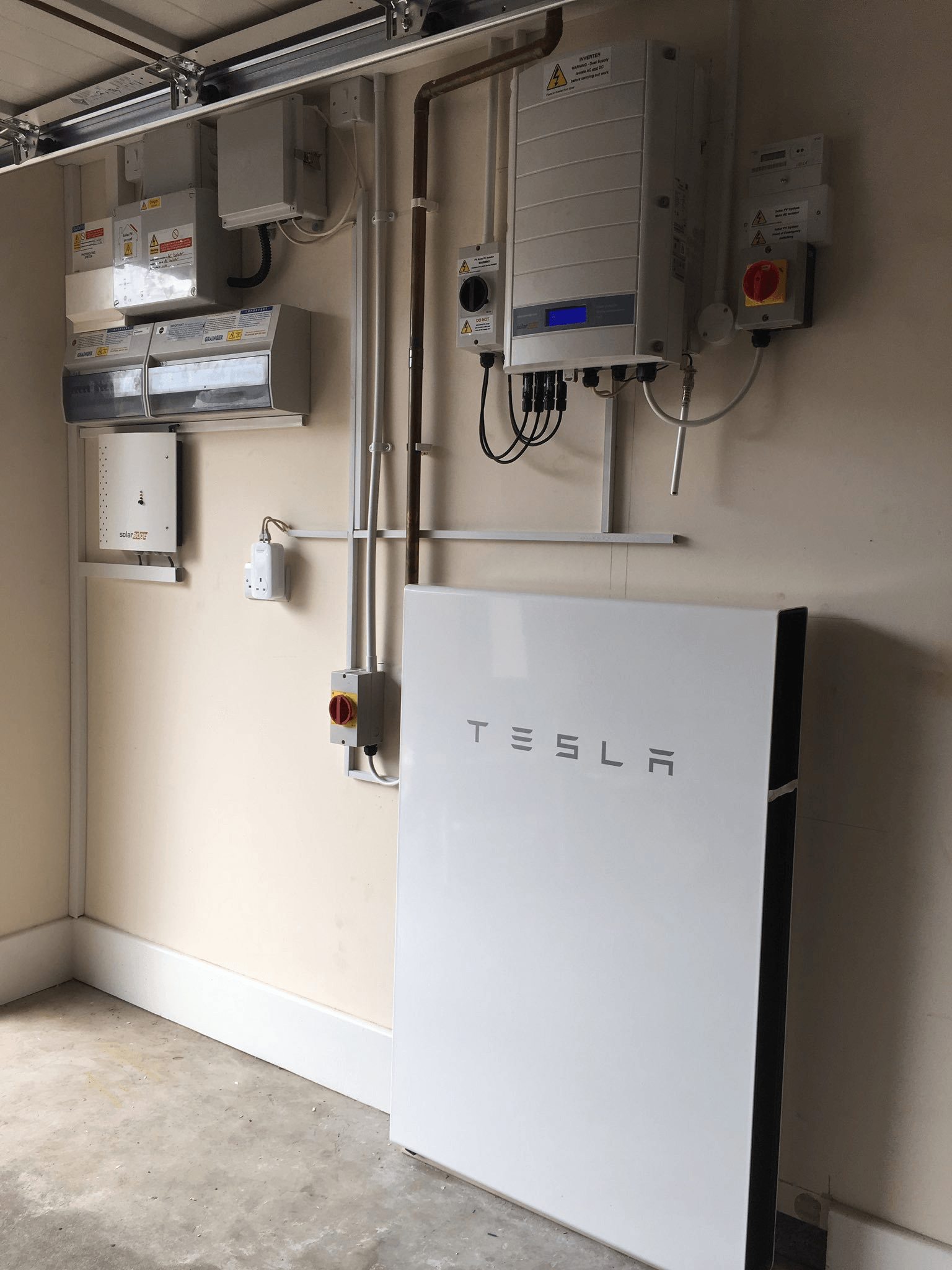 Tesla Powerwall battery fitters | Sheffield | Homeco Energy