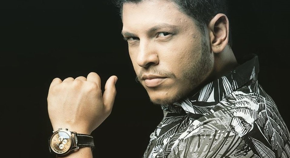 Felipe Nunes e amigos fazem show no Vilão Premium nesta terça-feira (19)