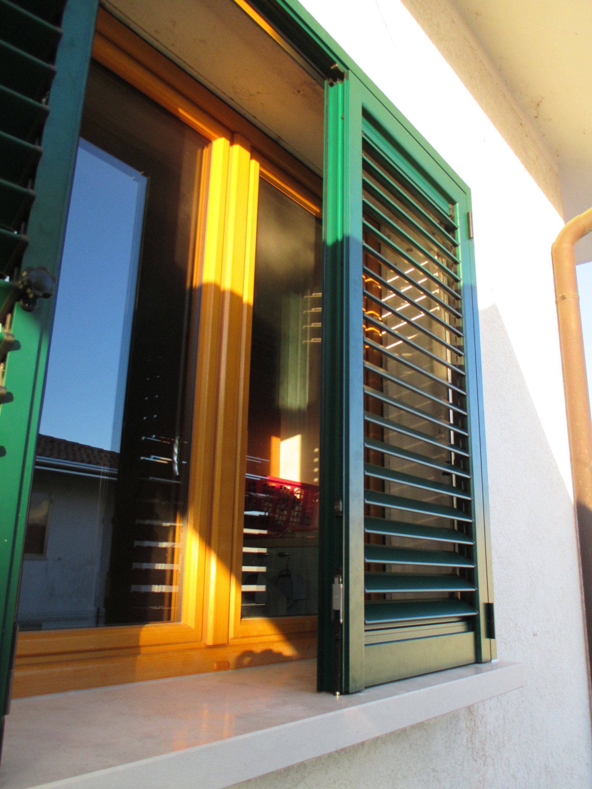 Infissi in alluminio, in PVC, in legno, zanzariere | Roccon Silvio