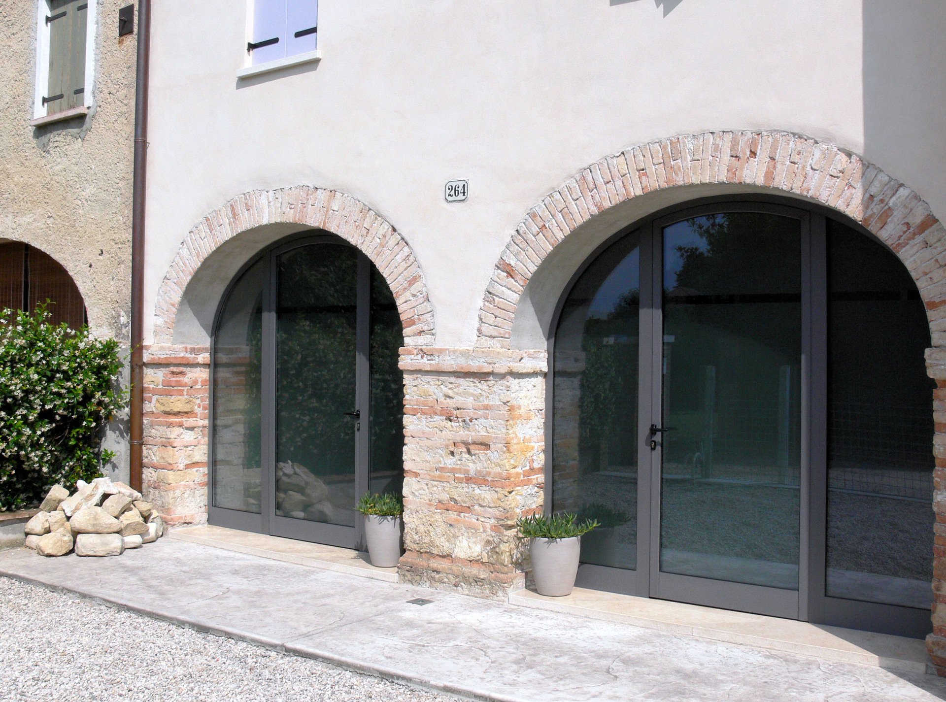 Infissi in alluminio, in PVC, in legno, zanzariere | Roccon Silvio