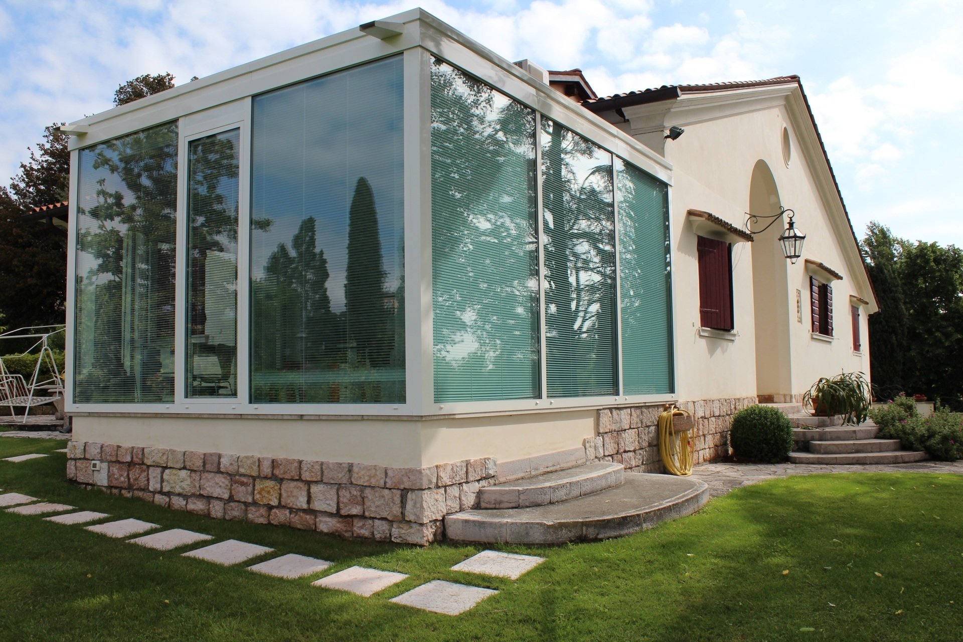 Infissi in alluminio, in PVC, in legno, zanzariere | Roccon Silvio