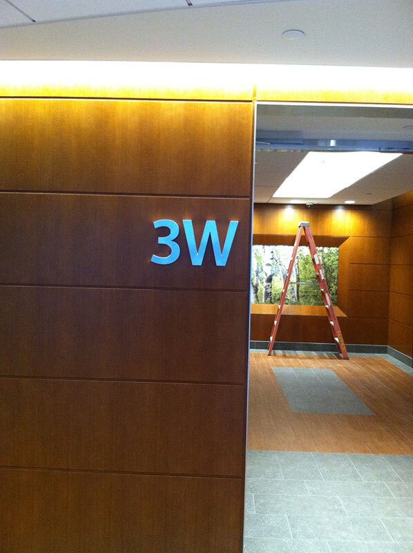 Illuminated Signs - Sign Pro™ | Custom Illuminated Signs in CT, NY, MA