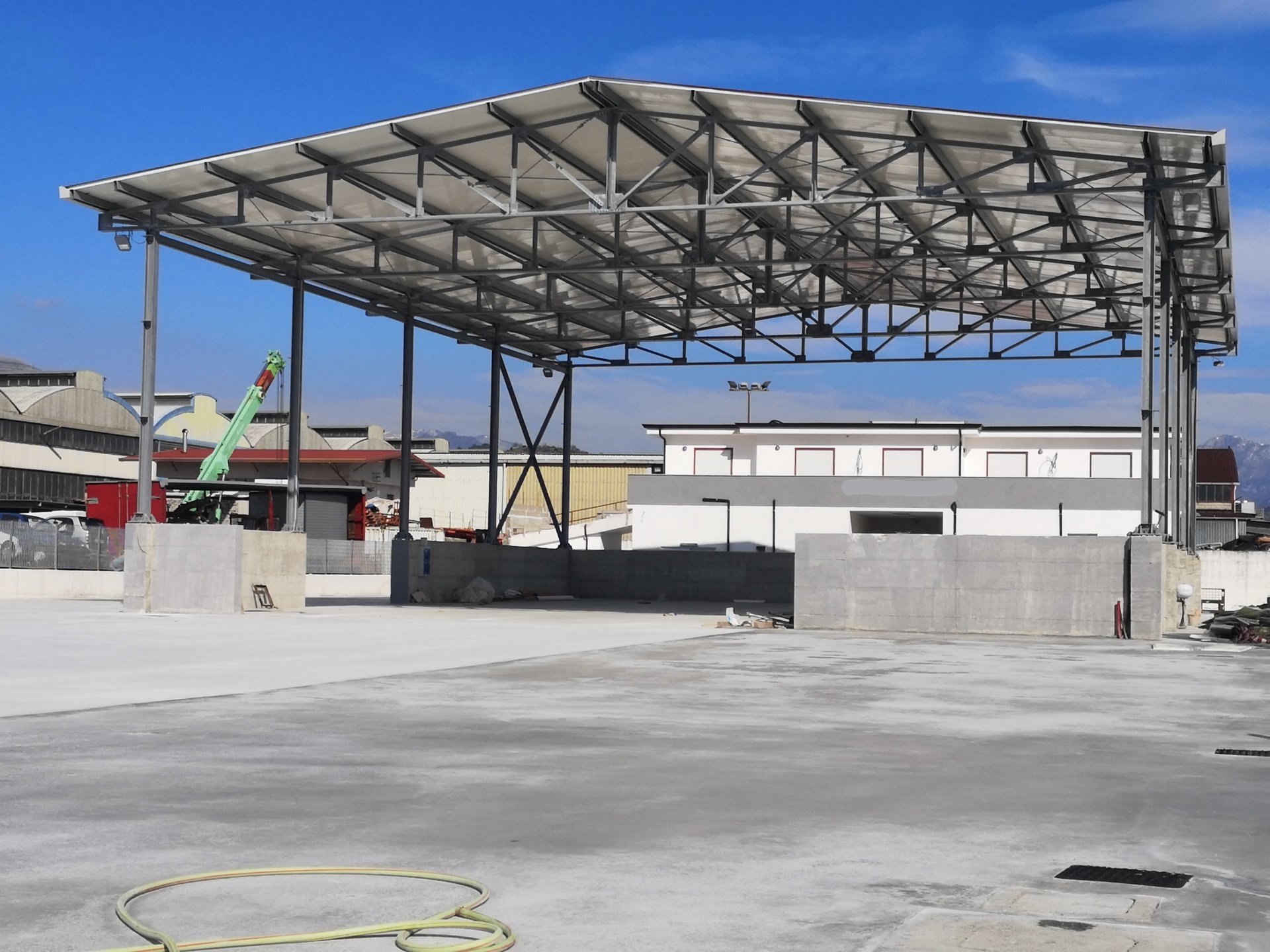 Capannoni e scale in metallo | Montoro, AV | FADAFER Srl
