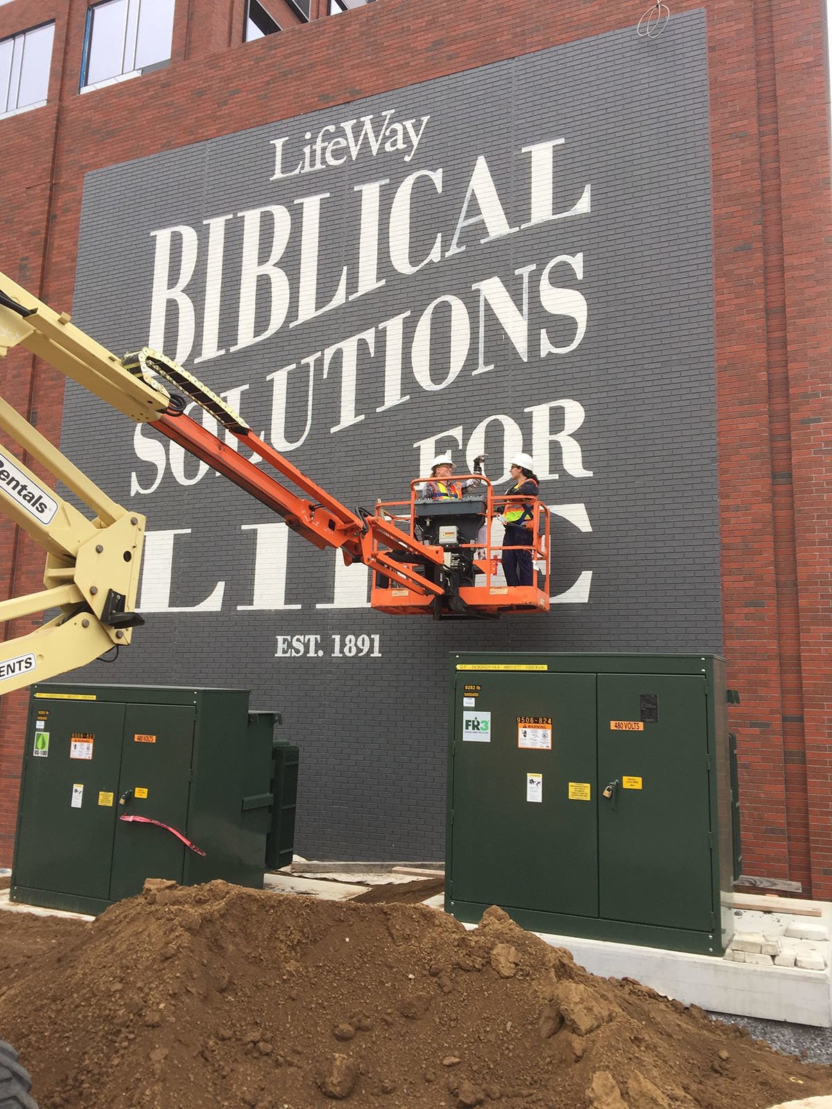 LifeWay Building In Nashville Features Amazing Exterior Signage Mural