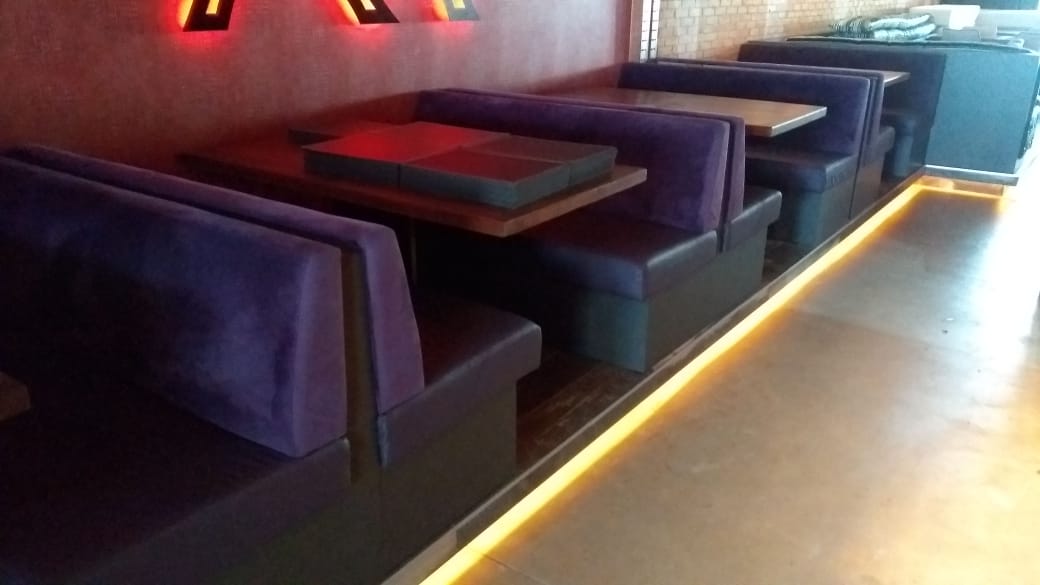 Booths sob medida para restaurantes bares e pubs