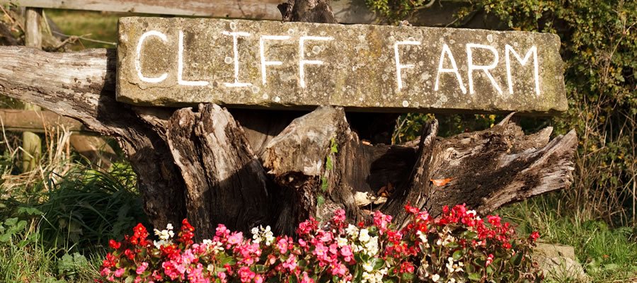 CONTACT :: Cliff Farm Holidays, Pickering, Sinnington, North Yorkshire ...