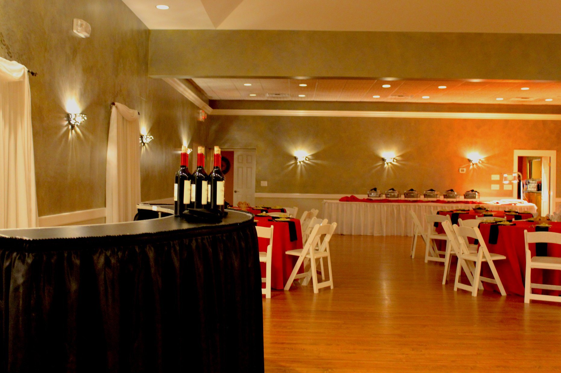 Elegant Banquet Hall l Township, NJ l South Wall