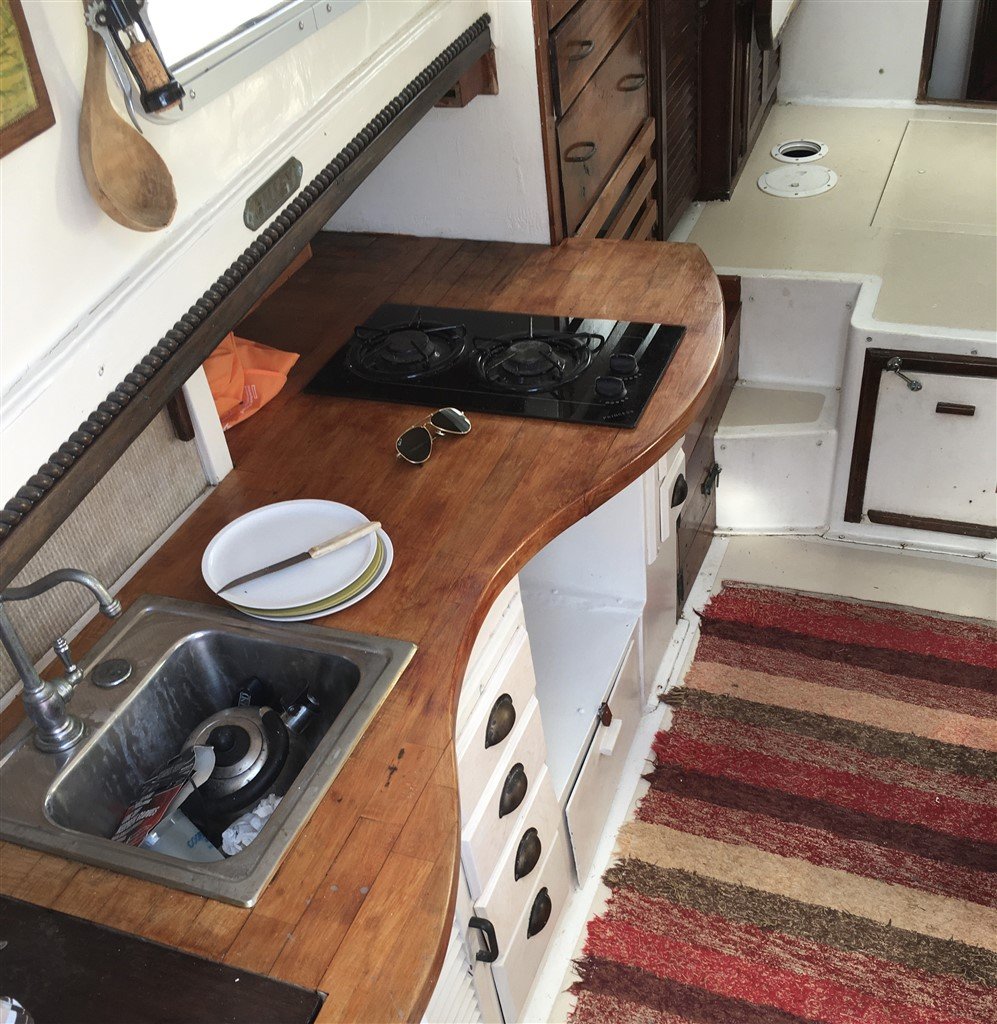 Fales Caribe 30 Pocket Trawler for Sale | Lighthouse Yachting