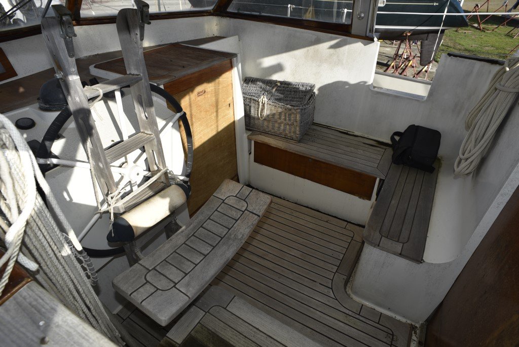 Camper and Nicholson 42 For Sale | Lighthouse Yachting