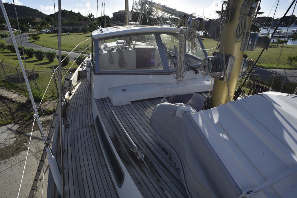 Camper and Nicholson 42 For Sale | Lighthouse Yachting