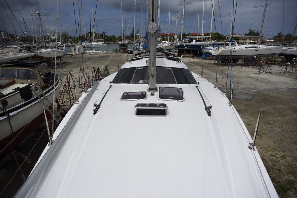 Elliott Tourer 1650 For Sale | Lighthouse Yachting