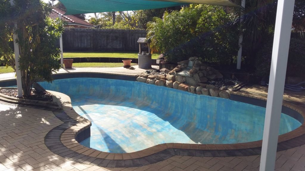 Pool Cleaning Service Thornlie – Bright and Blue Pool Painting ...