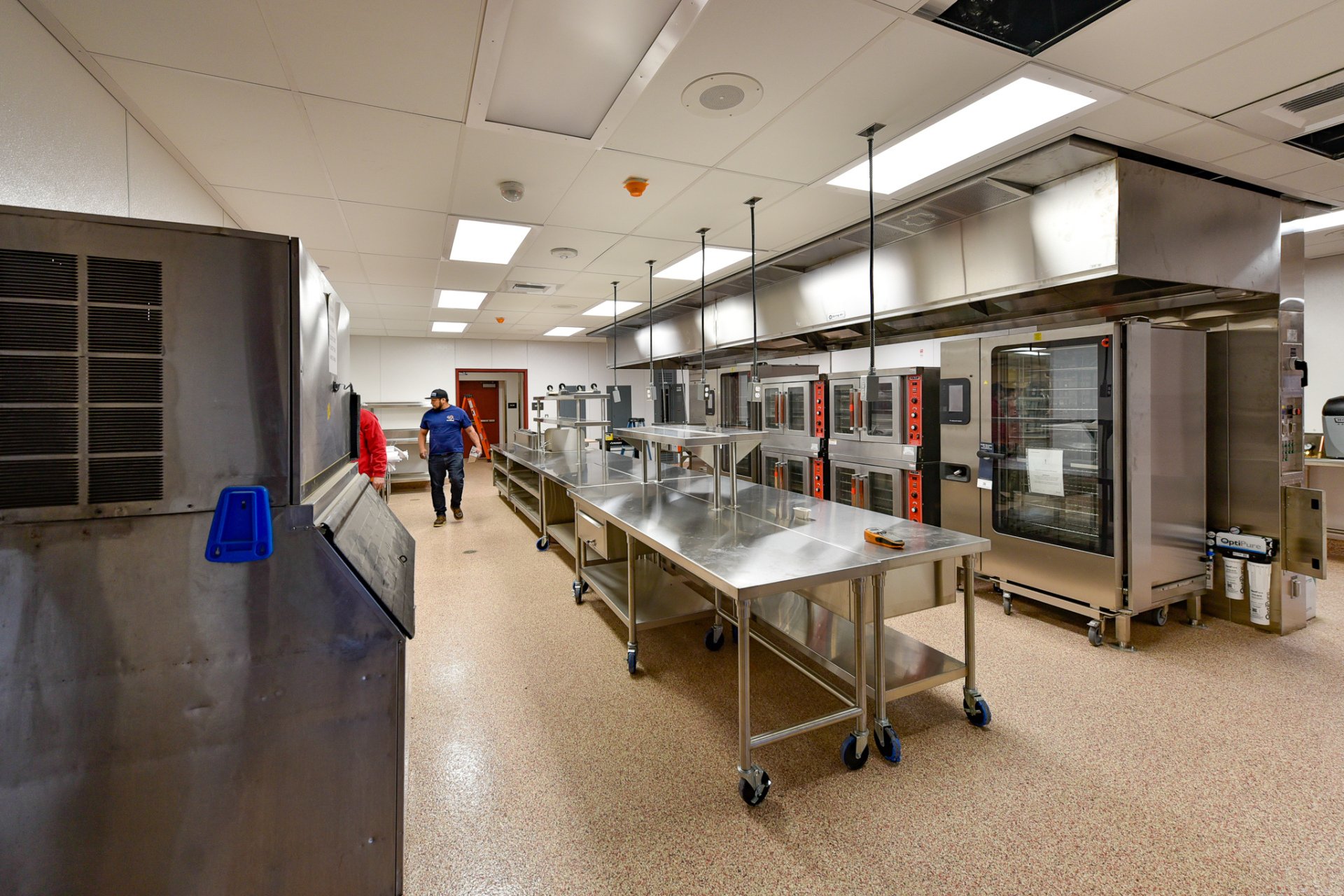 FONTANA HIGH SCHOOL KITCHEN