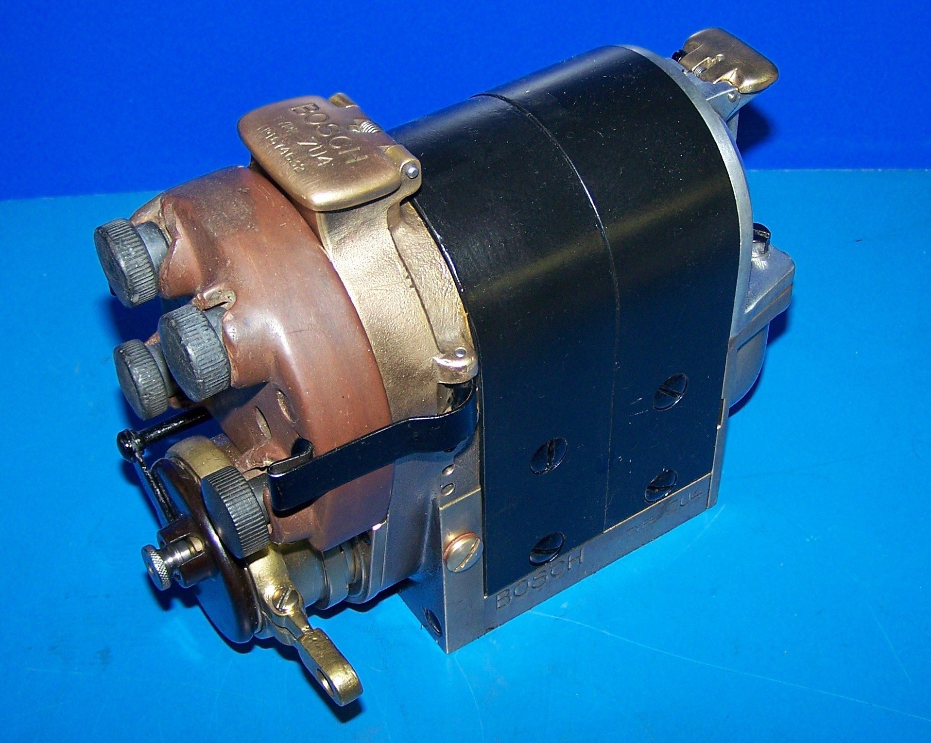 Help identifying Bosch magnetos