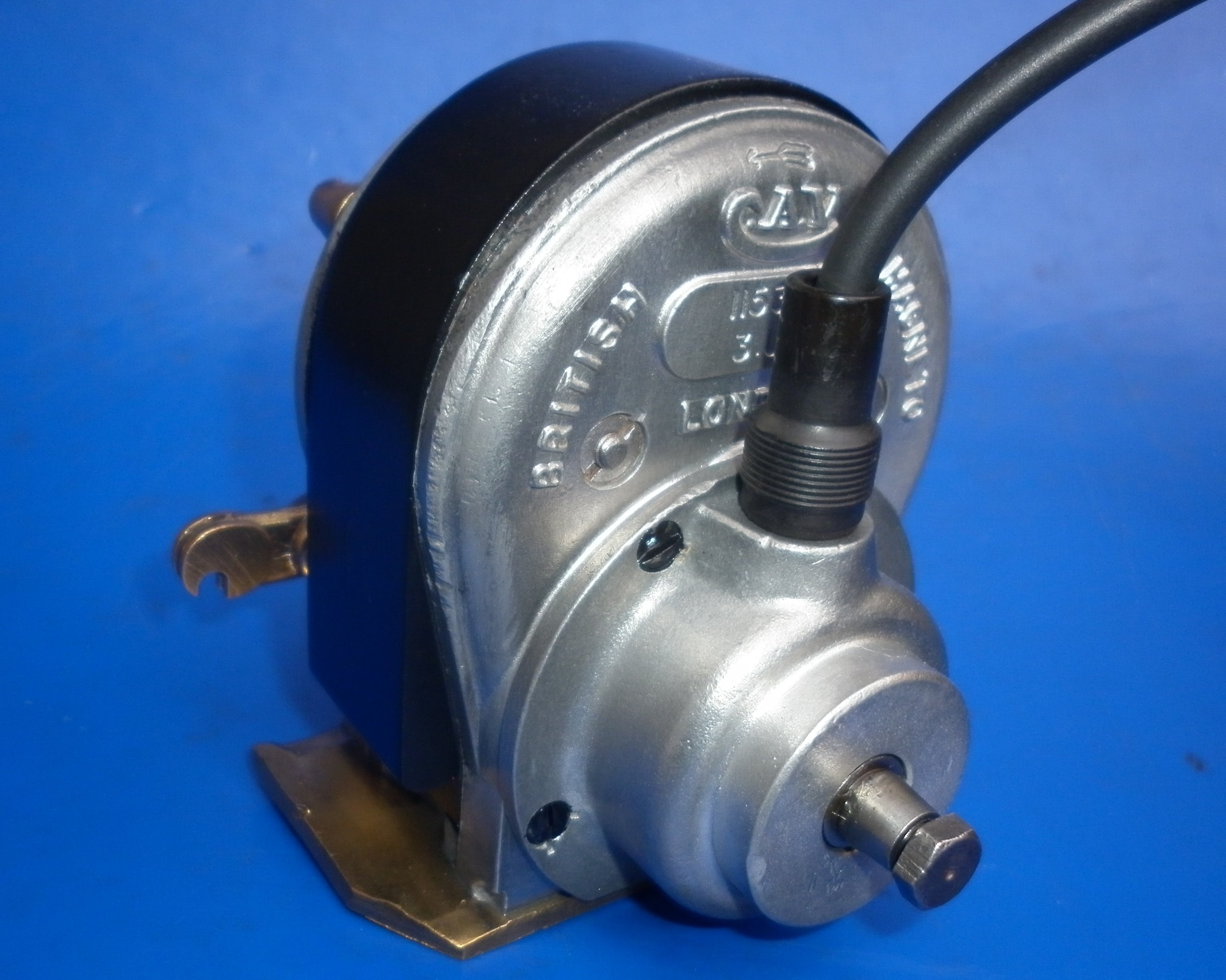 he Magneto Guys - Help identifying magnetos