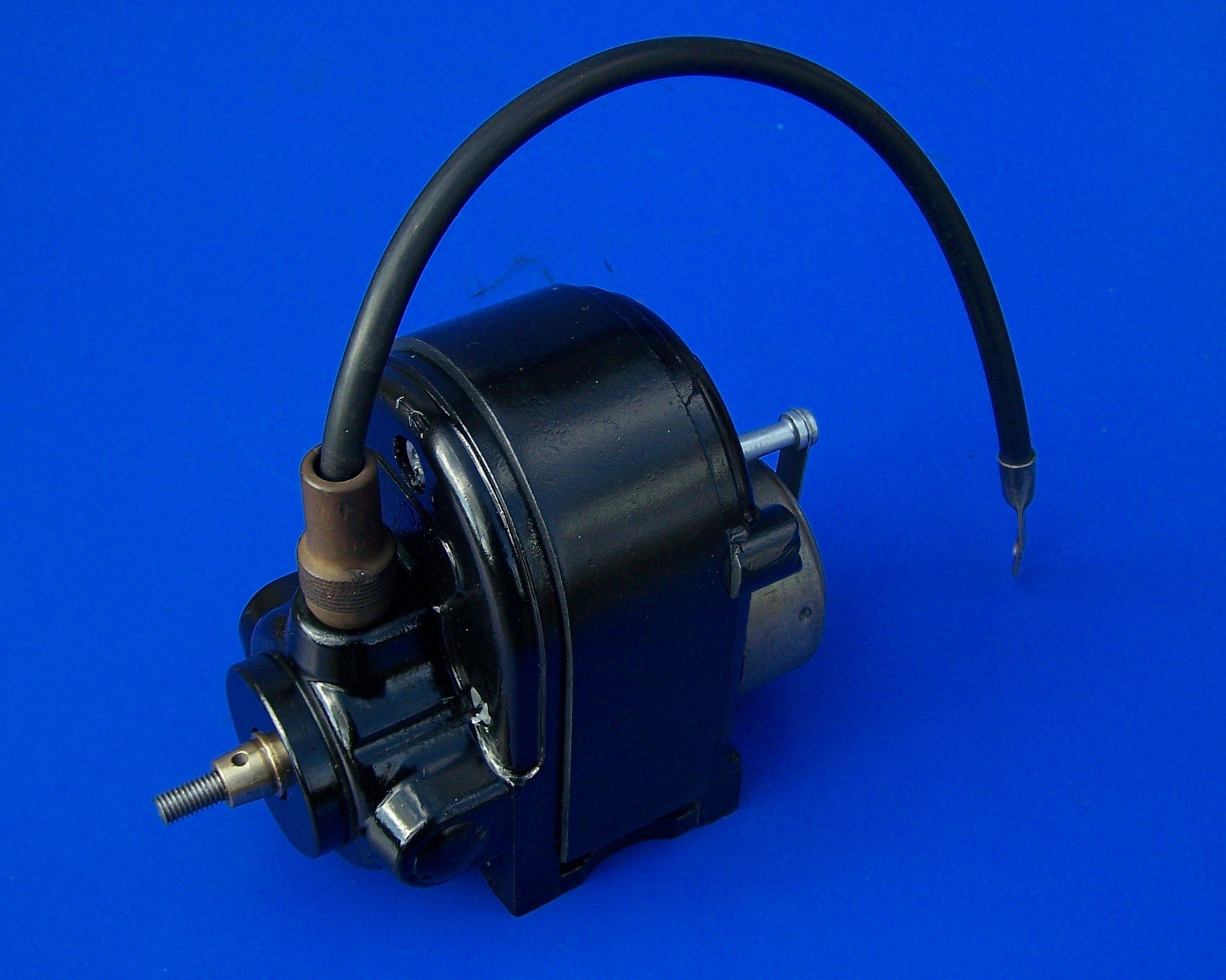 he Magneto Guys - Help identifying magnetos