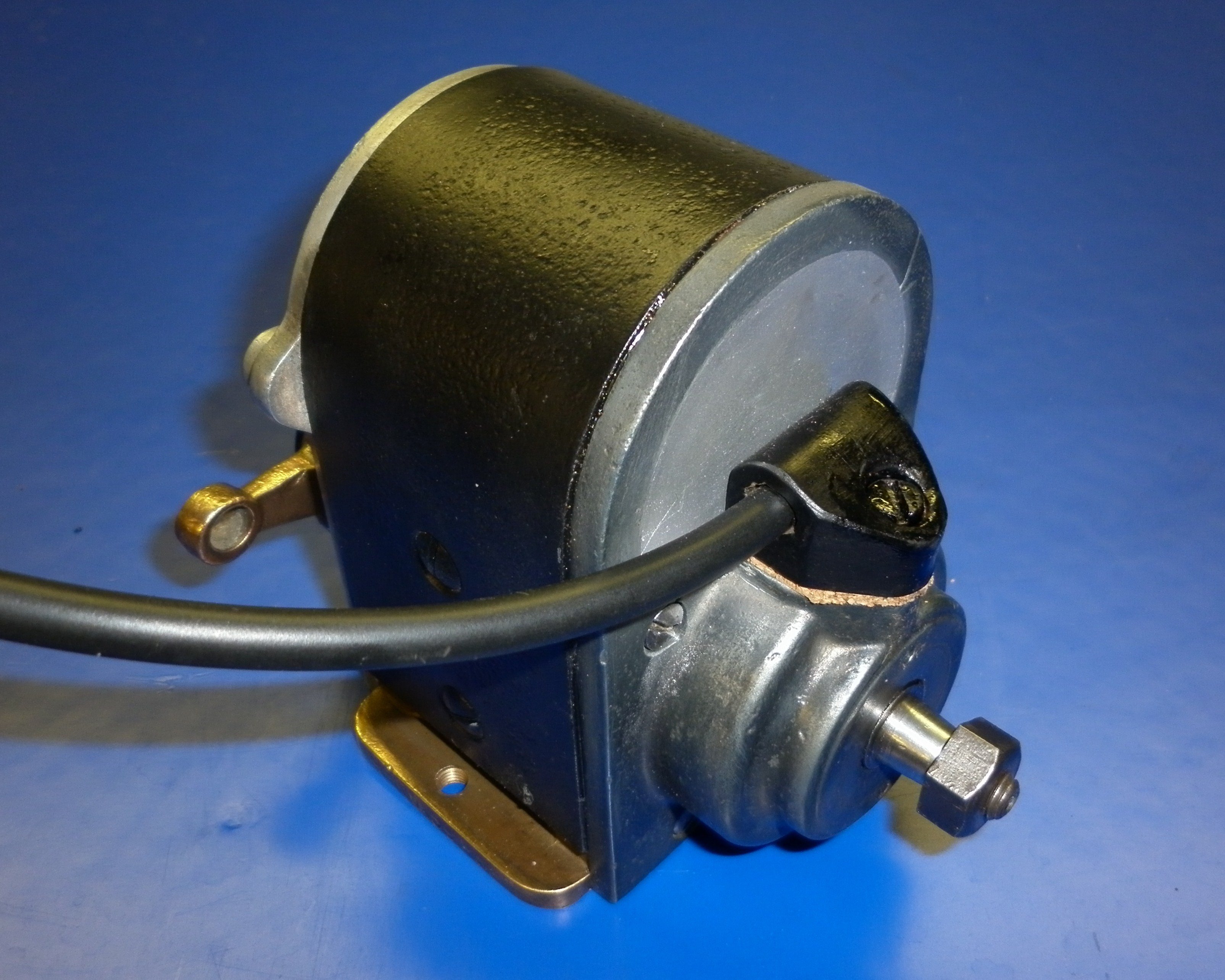 he Magneto Guys - Help identifying magnetos