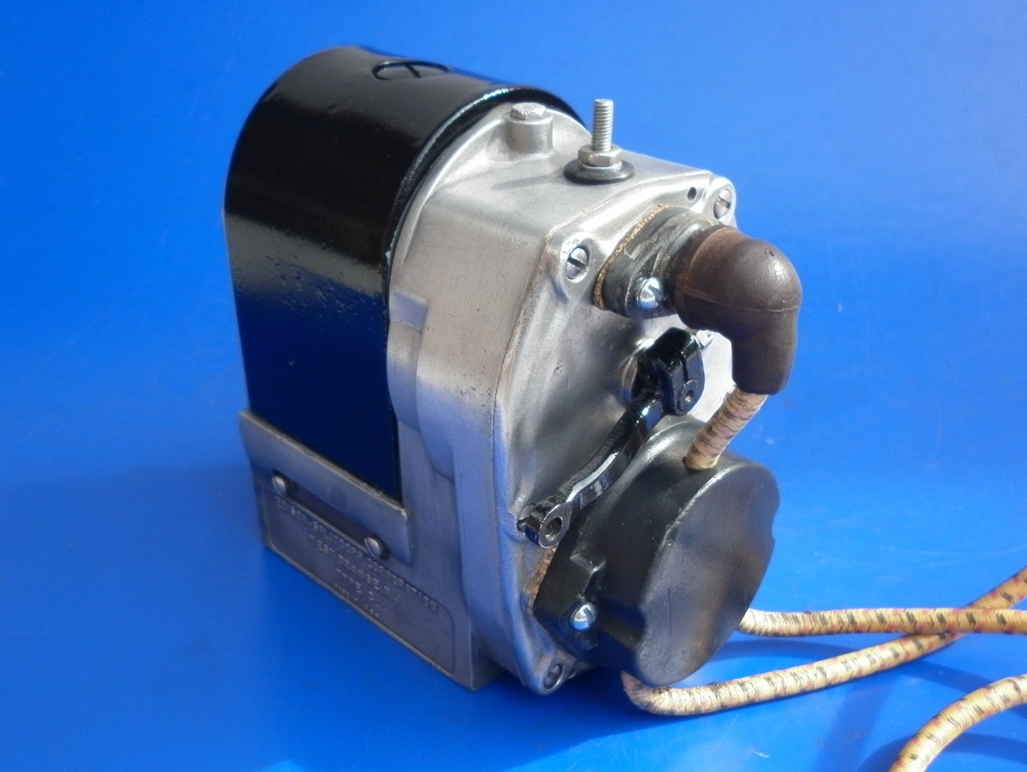 he Magneto Guys - Help identifying magnetos