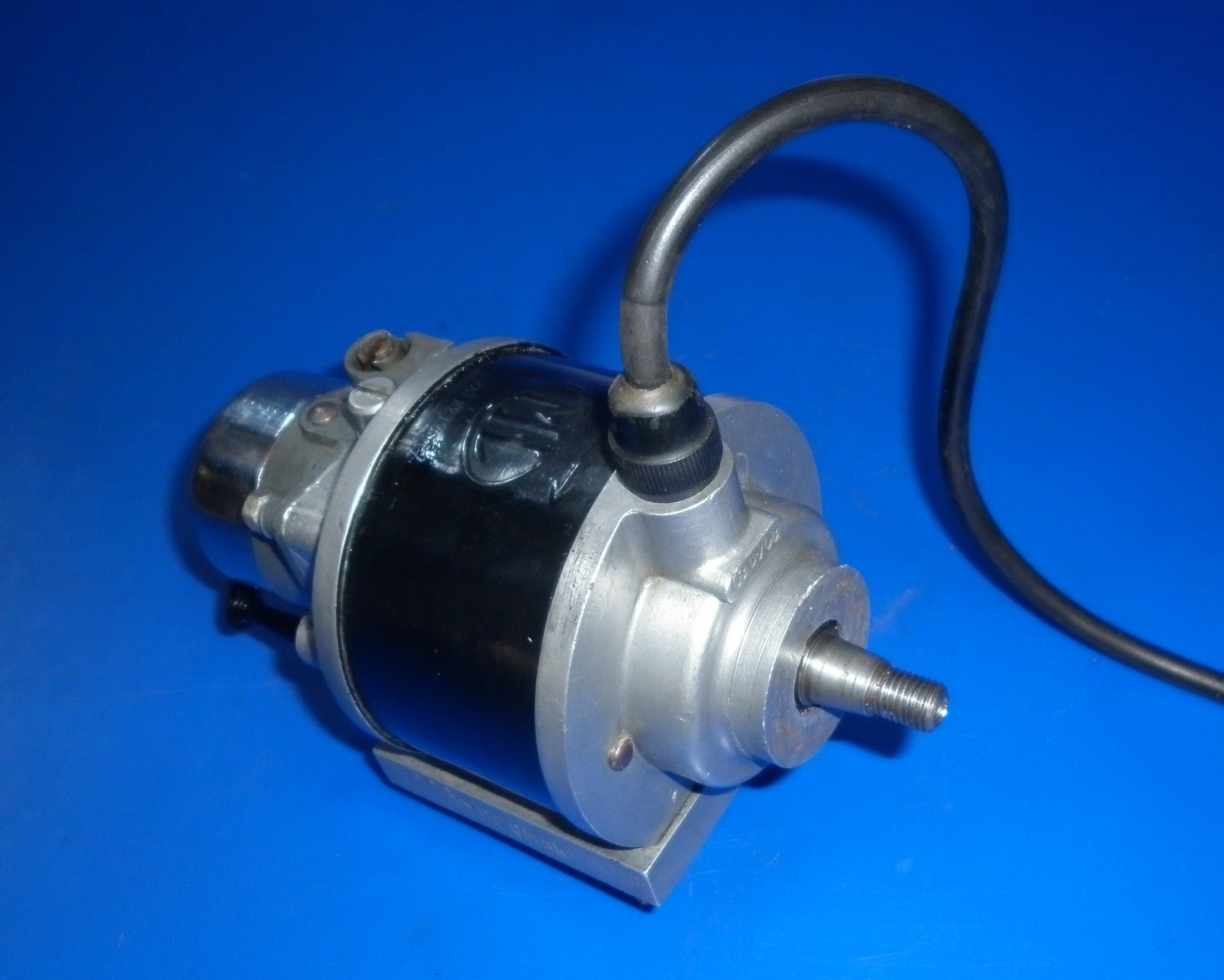 he Magneto Guys - Help identifying magnetos