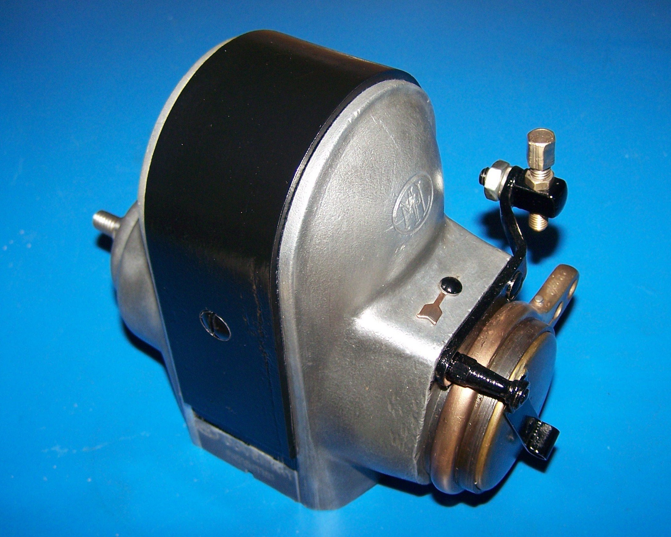 he Magneto Guys - Help identifying magnetos