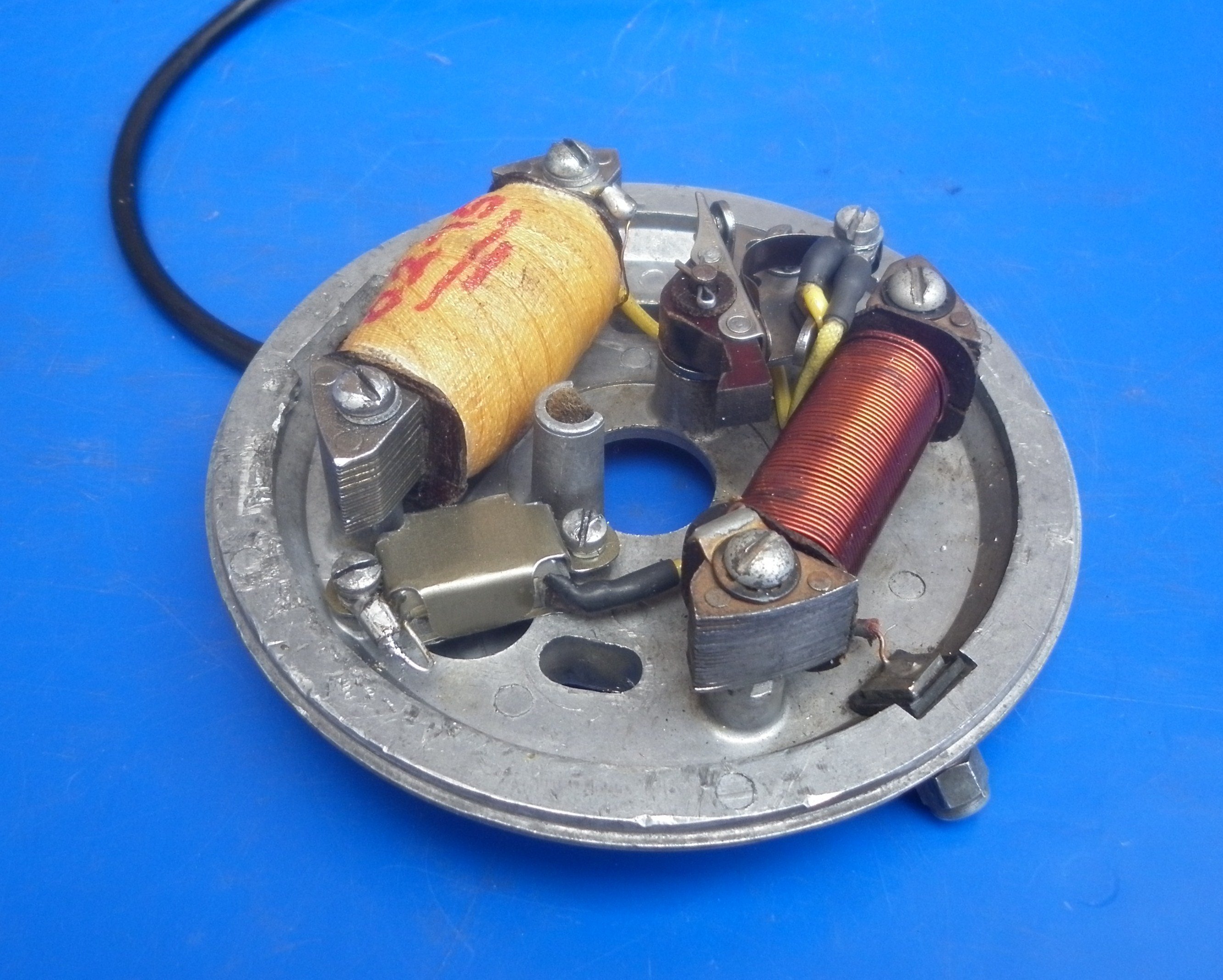 he Magneto Guys - Help identifying magnetos