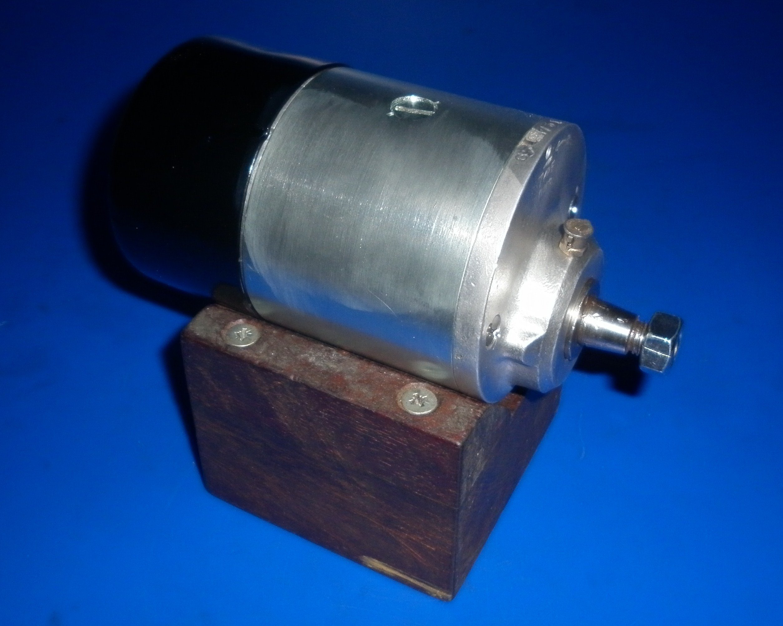 he Magneto Guys - Help identifying dynamos