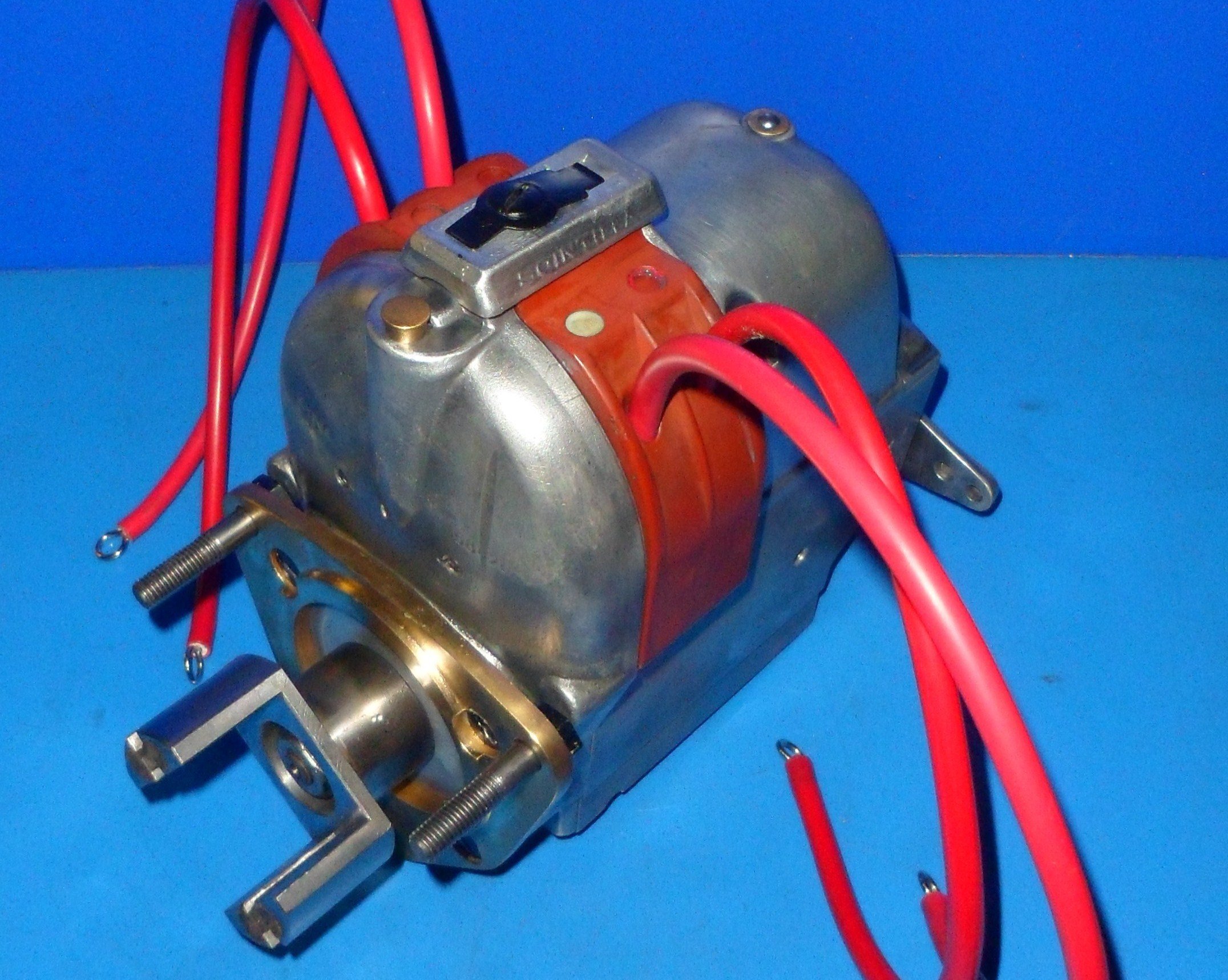 he Magneto Guys - Help identifying magnetos