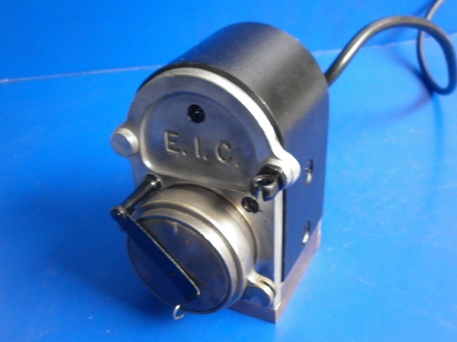 he Magneto Guys - Help identifying magnetos