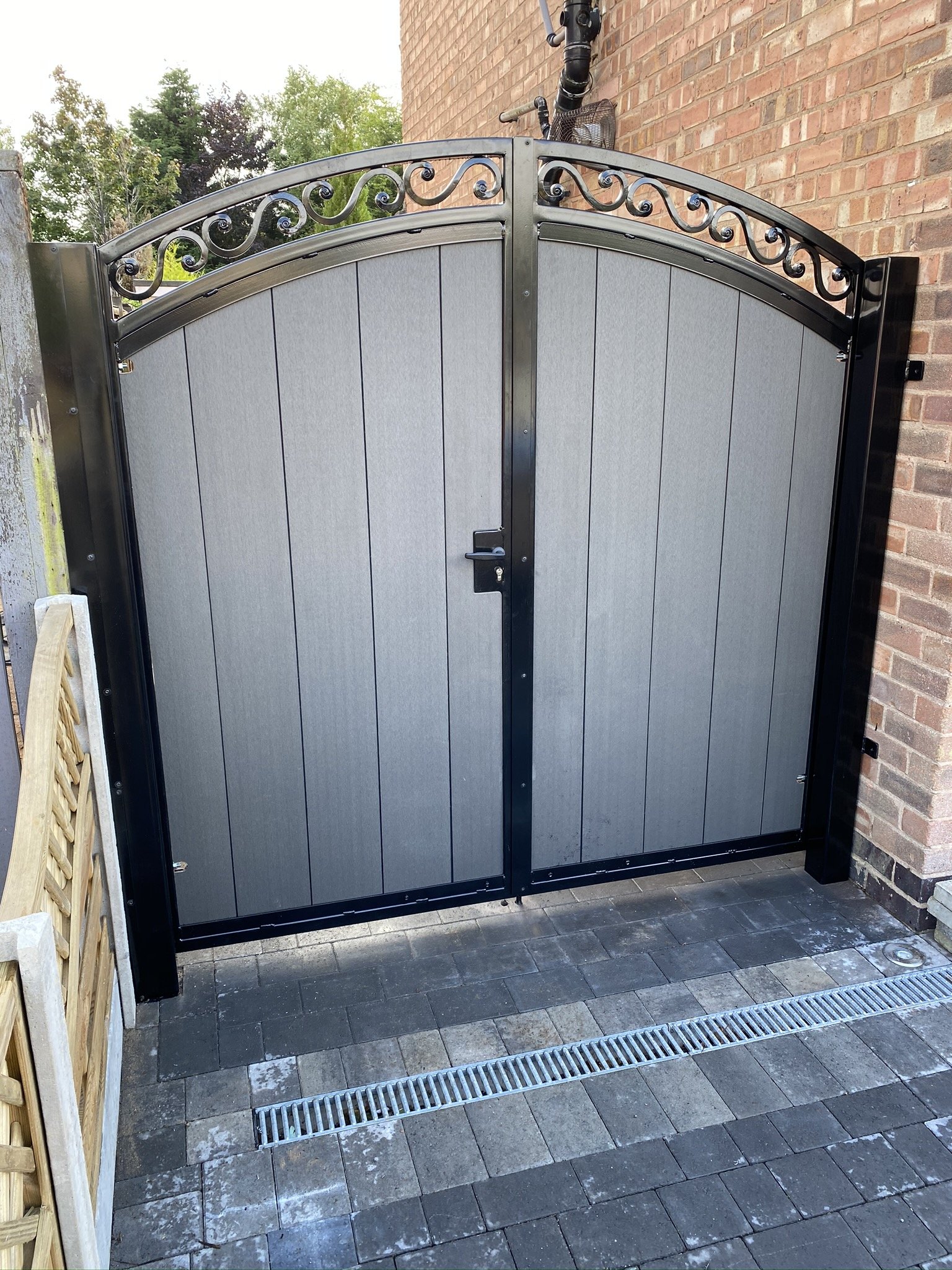 High-quality handrails | Gates R Us