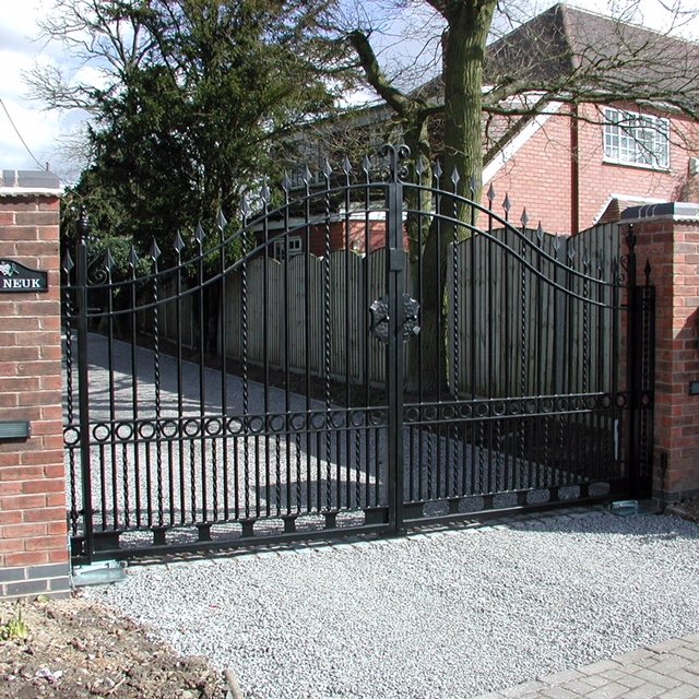 Robust and affordable metal gates, Gates R Us