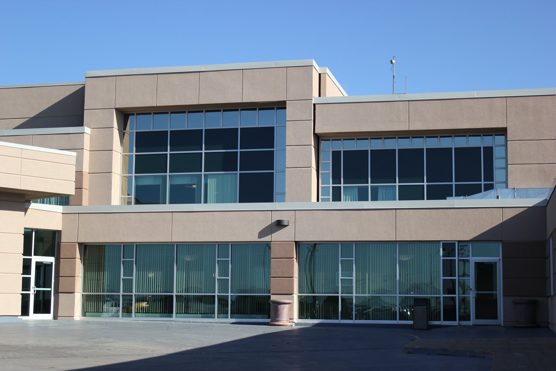 Storefronts, Exteriors & Curtain Walls | Brady's Jefferson City's Glass ...